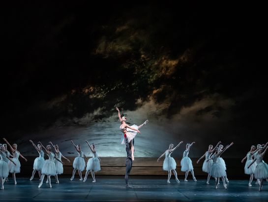 SCHWANENSEE - Bayerische Staatsoper